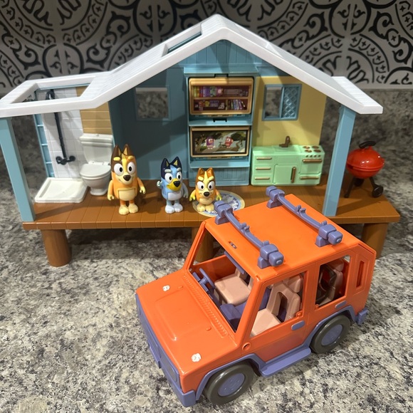 Bluey | Toys | Bluey Beach House Van Playset | Poshmark